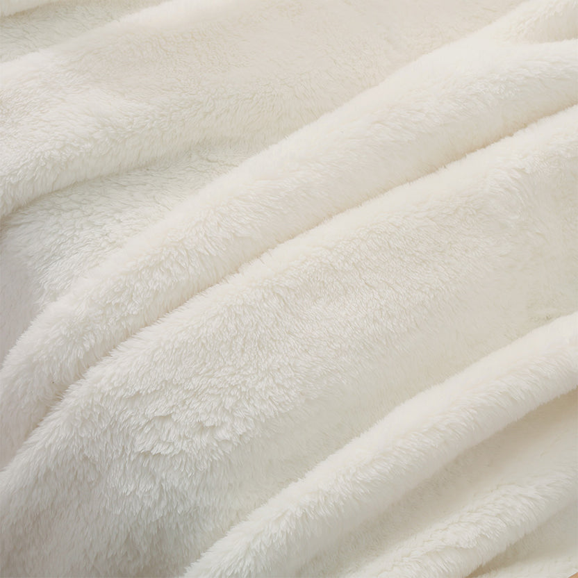Oversized Extra-Fluffy Throw | Throws | Berkshire Blanket – Berkshire ...