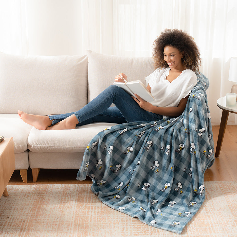 Peanuts VelvetLoft Throw | Throws | Berkshire Blanket and Home Co ...
