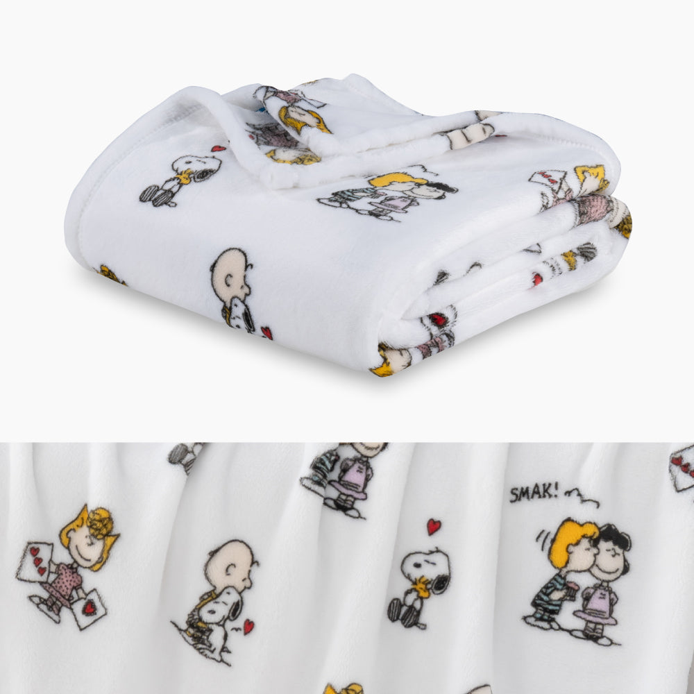 Peanuts VelvetLoft Throw | Throws | Berkshire Blanket and Home Co ...